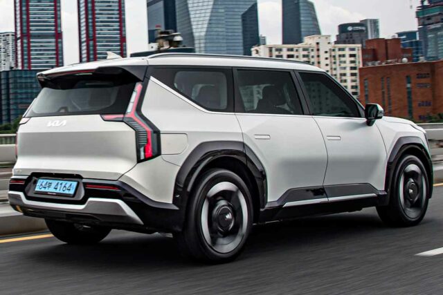 "테슬라급 기아 EV9" 742만원 옵션, 왜 이렇게 비싸냐 난리