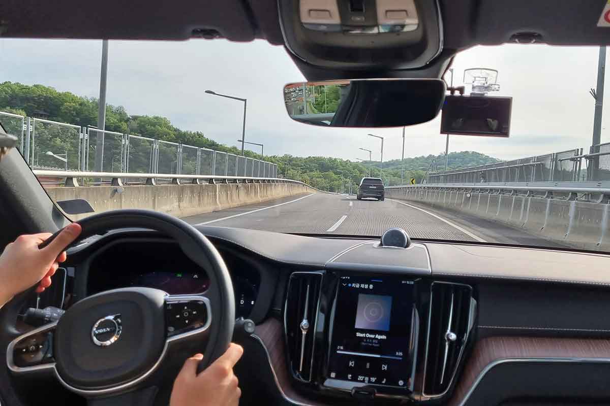 "어? 내 차도 되네?" 고속도로 브레이크 고장, 운전자들 생명줄인 '이 기능'의 정체