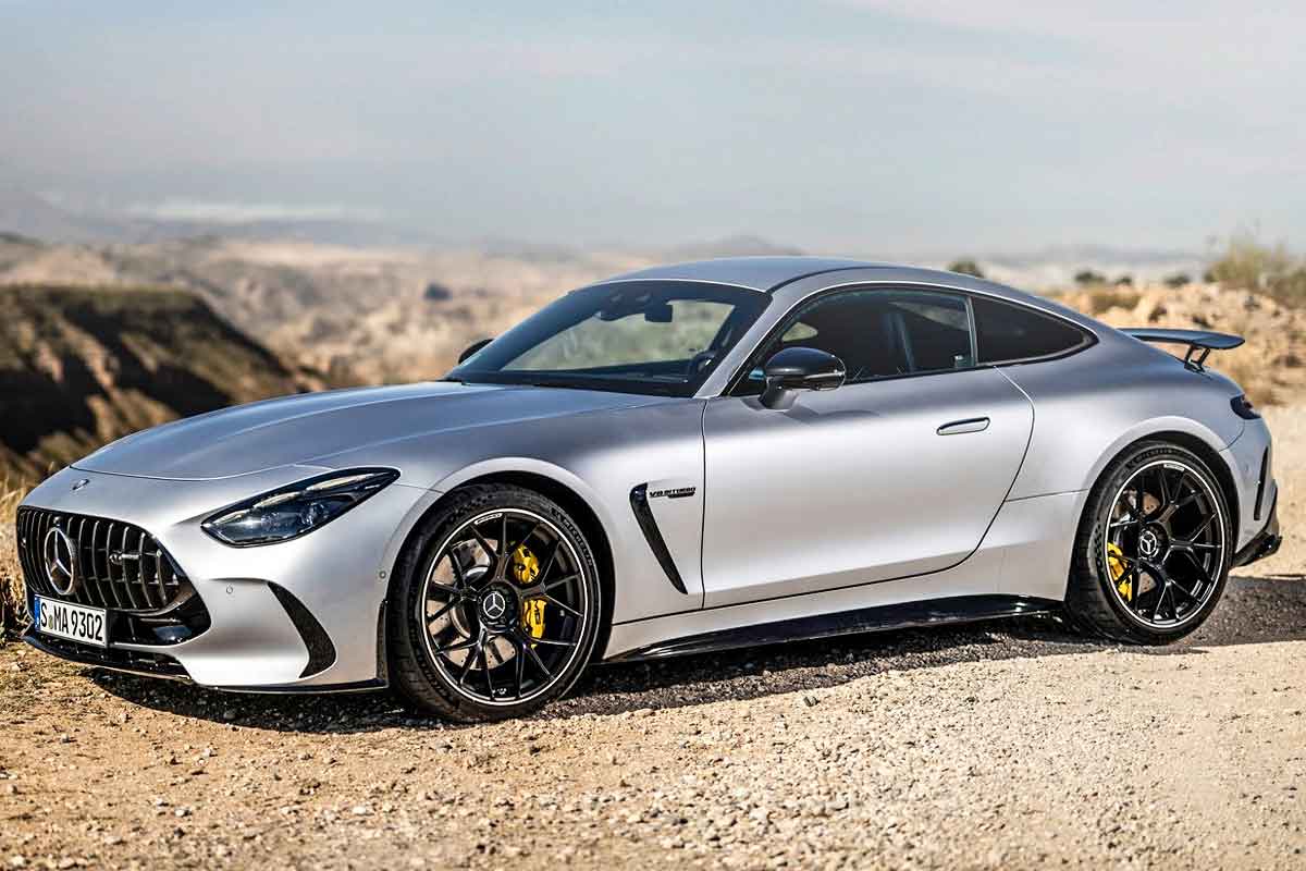 "마이바흐 오픈카까지 내보낸다" 벤츠코리아 이 악물었더니 오너들 대환호!